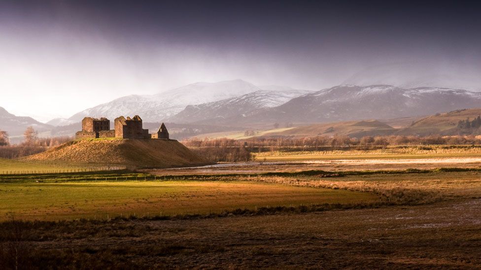 Kingussie flood protect scheme approved - BBC News
