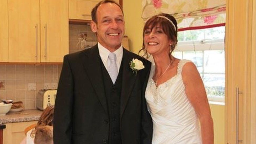 Funeral for Chris Fensome who died on her honeymoon 'after eating fish ...