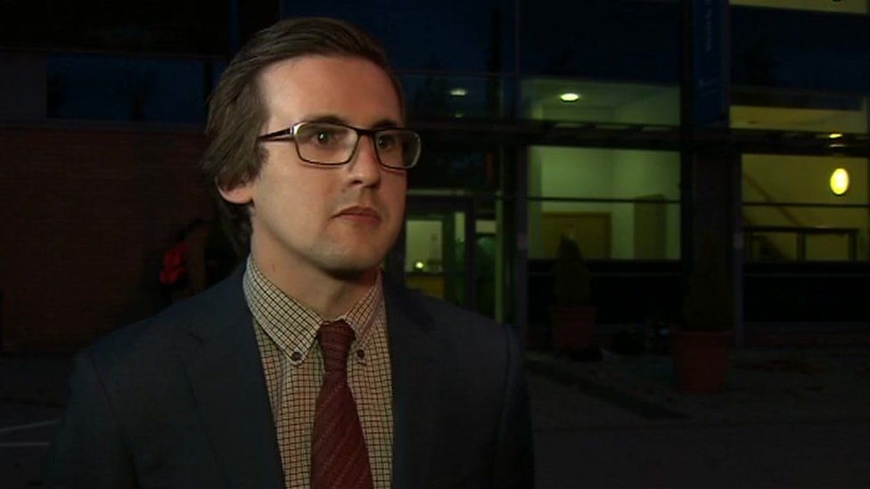 Sheffield tree felling compromise agreement - BBC News