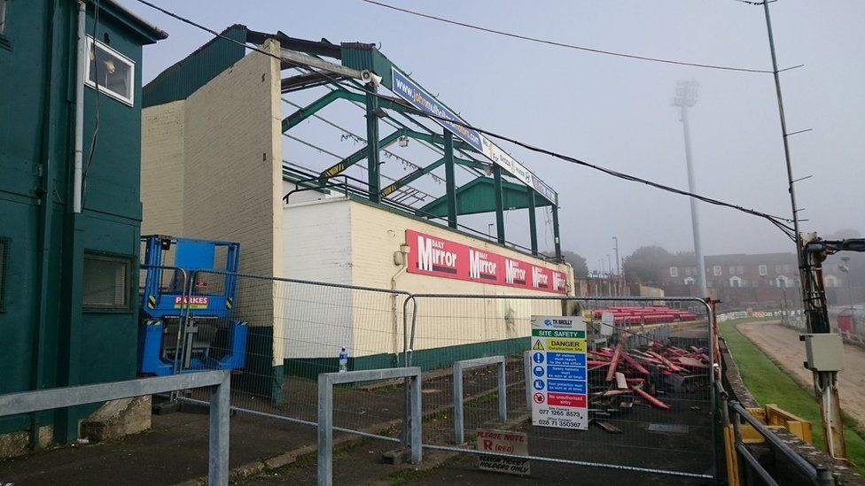 Brandywell stadium: Possible 'year long' redevelopment delay - BBC News
