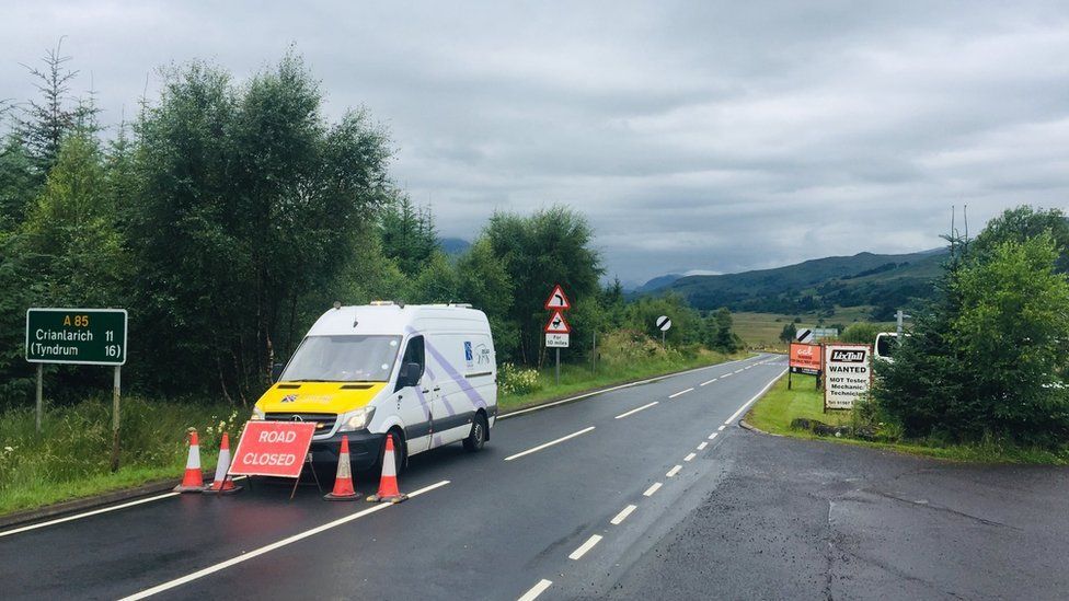 Police name victim of A85 crash near Crianlarich - BBC News