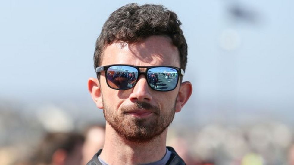 British Superbikes: Elliott secures maiden victory at Silverstone - BBC ...