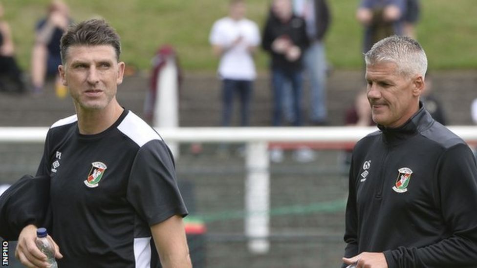 Irish Premiership: Leeman follows Smyth out of Glentoran - BBC Sport