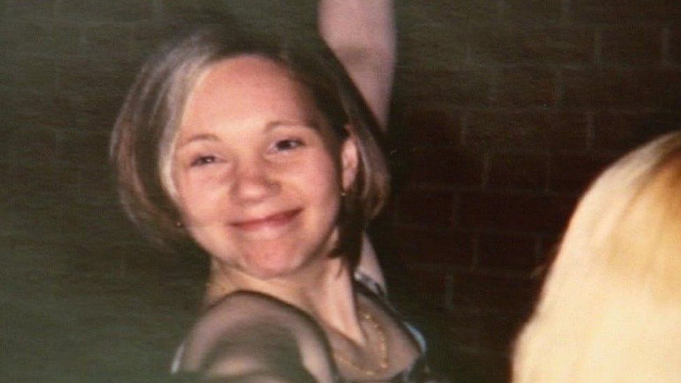 Denyse Sweeney: India inquiry says death 'not murder' - BBC News