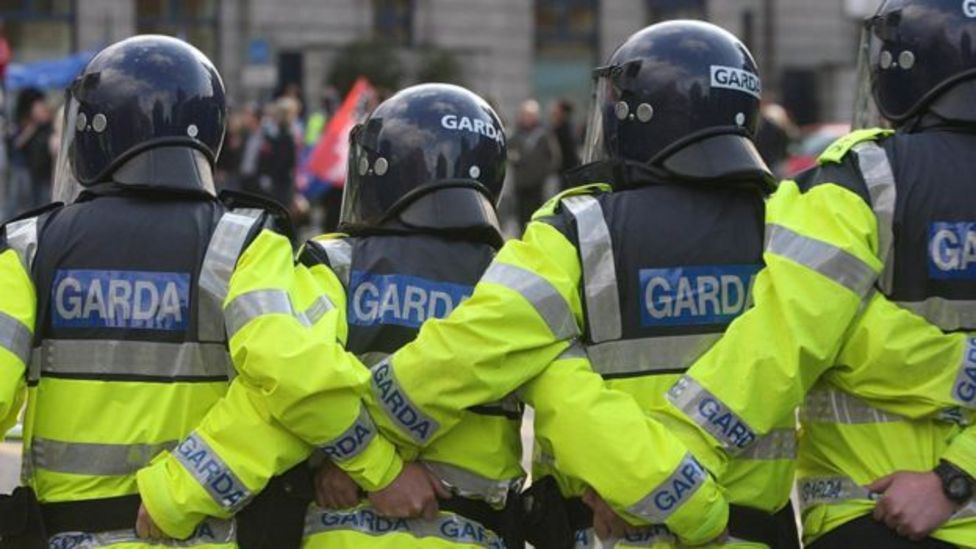 Gardaí should be 'more visible on front line' - BBC News