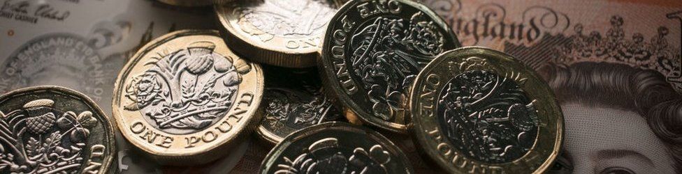 Primark and Sports Direct named for underpaying staff - BBC News