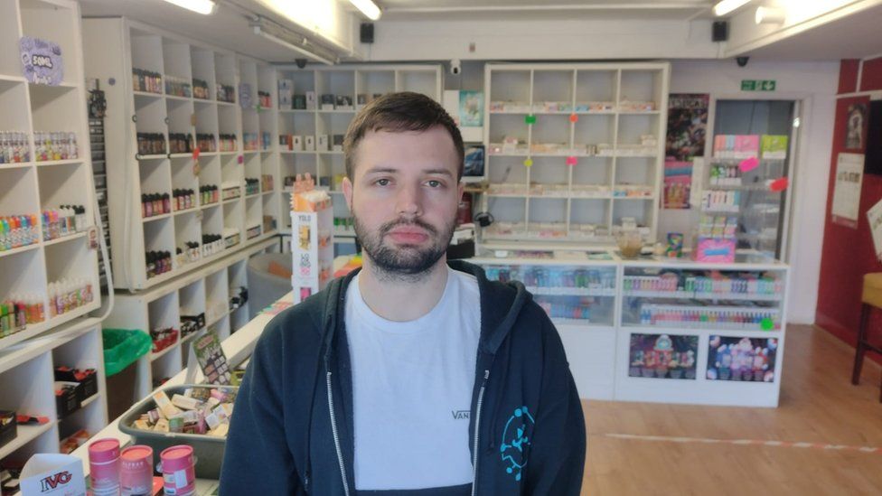 Shoplifting on the rise in Kent, say police - BBC News