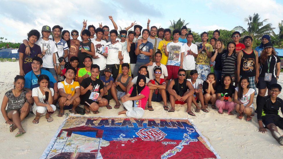 South China Sea: China anger at Filipino disputed island protest - BBC News