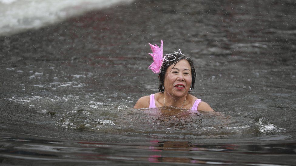 Would you like to go swimming in a frozen lake? - BBC Newsround