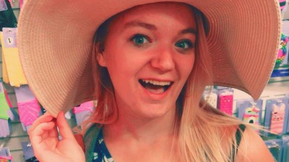 Tributes to 'hard-working and talented' crash victim Fflur Green - BBC News