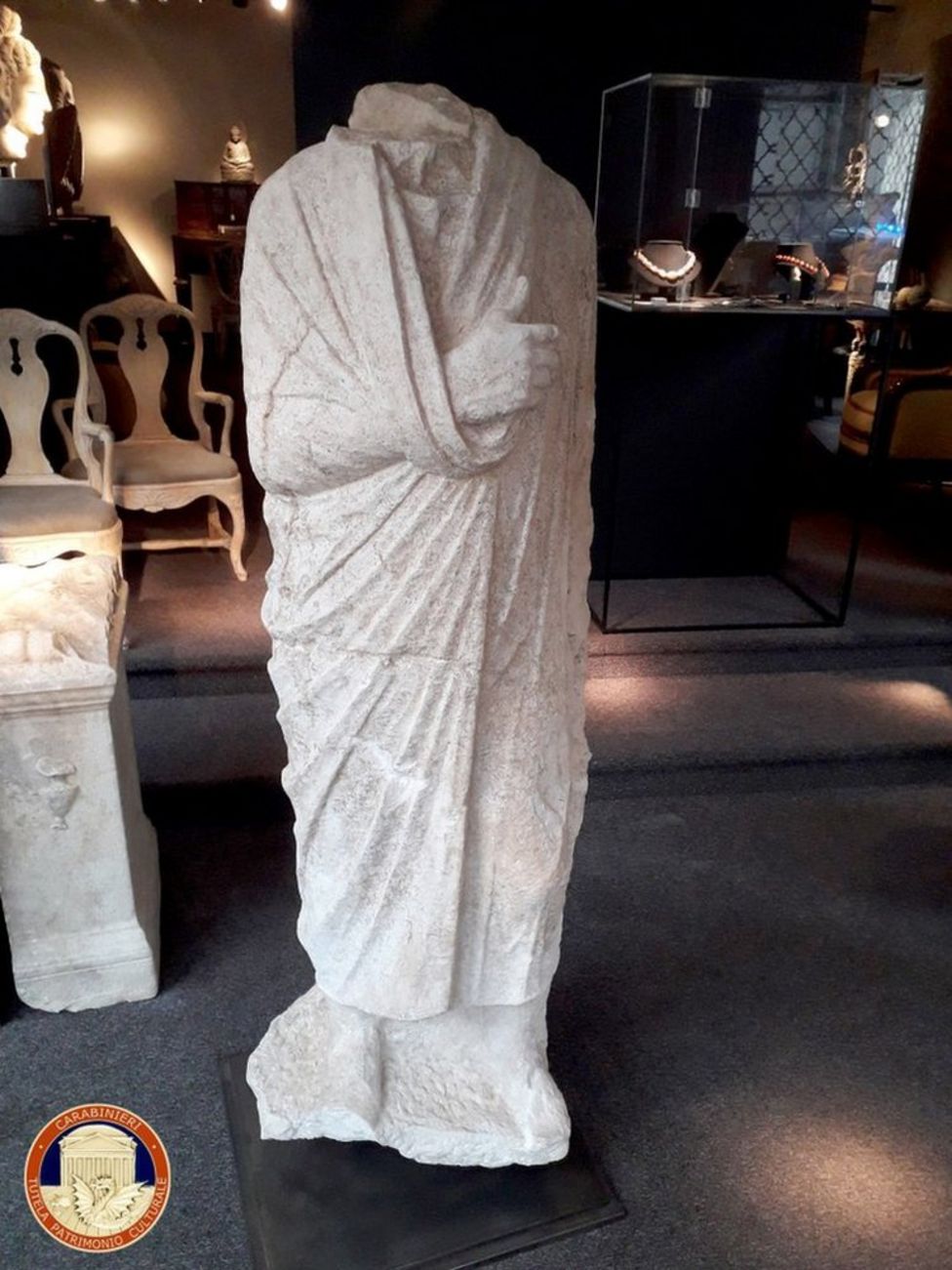 Stolen Roman statue found in Brussels antique shop - BBC News