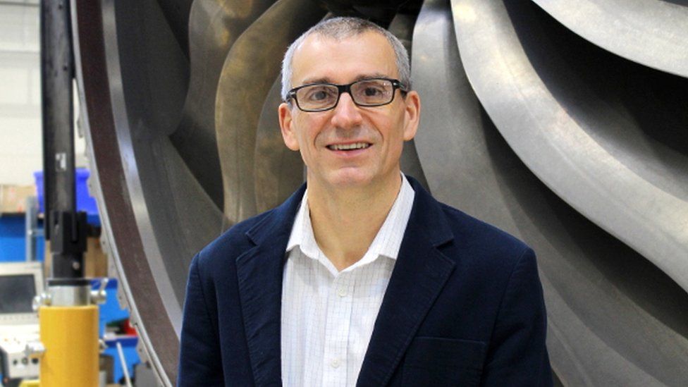 Robot snake could be used in cancer surgery in 10 years - BBC News