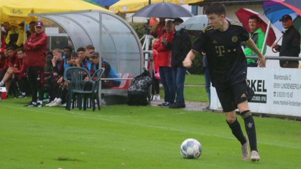 Meet the Scottish teenagers trying to break through at Bayern Munich ...
