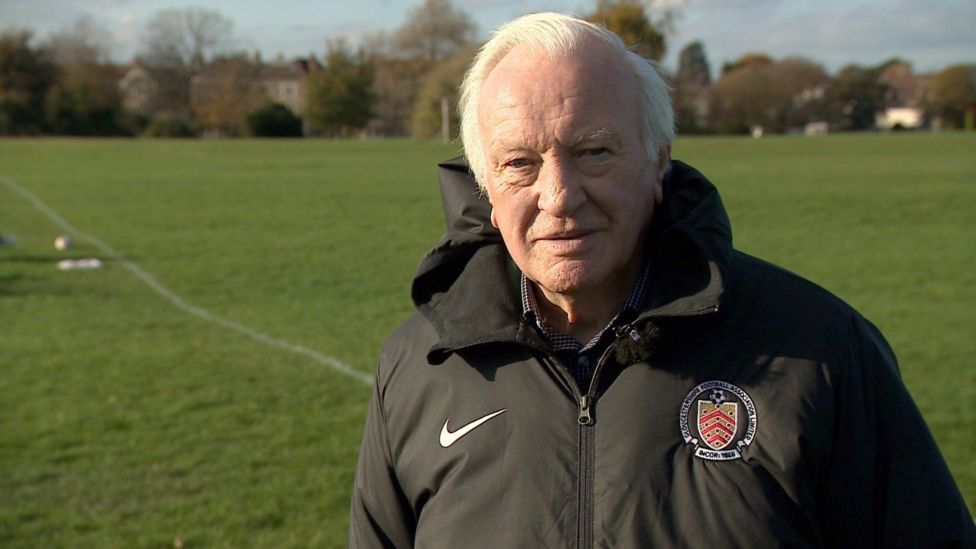 Bristol: Ex-pro football referee wants to train next generation - BBC News