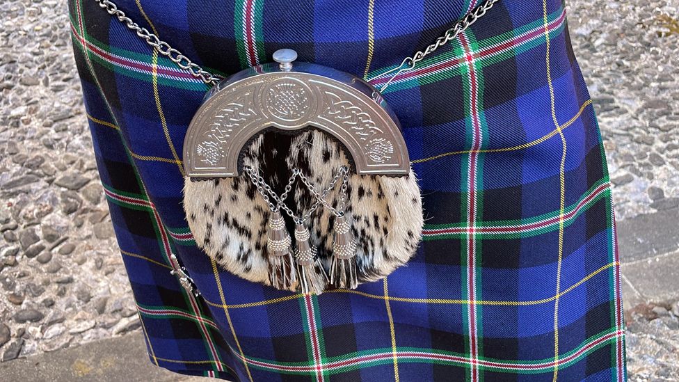 In pictures: Italian town Barga celebrates links with Scotland - BBC News