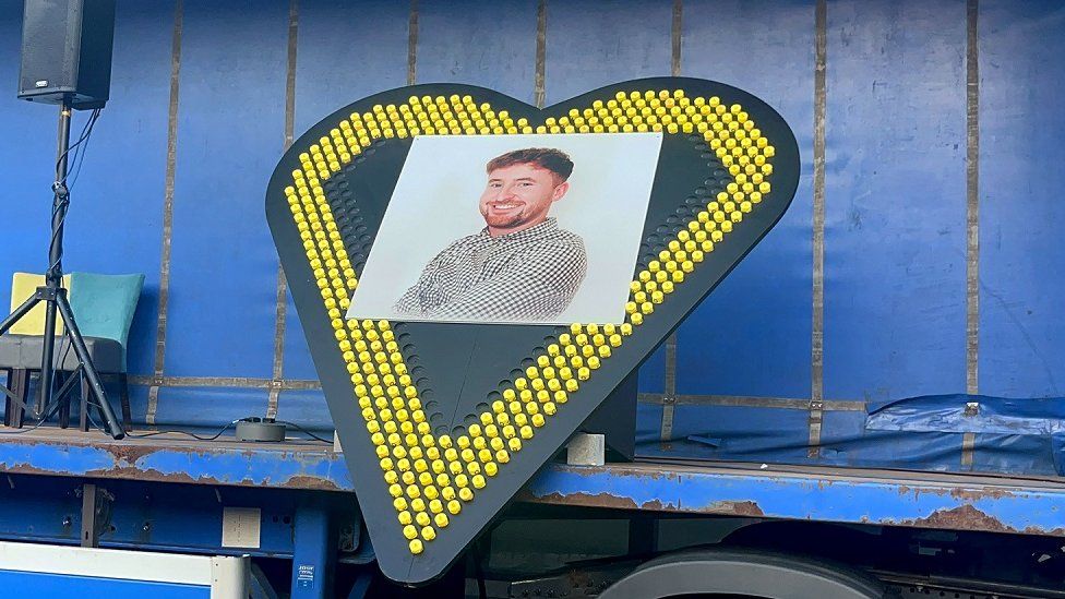 Castlederg 'united in sorrow' after Conor Browne stabbing - BBC News