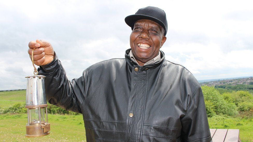 Nottinghamshire black miners' history project launched - BBC News