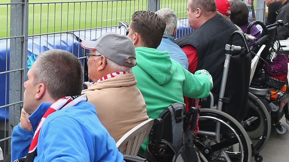 People with disabilities 'excluded from tourist sites' - BBC News