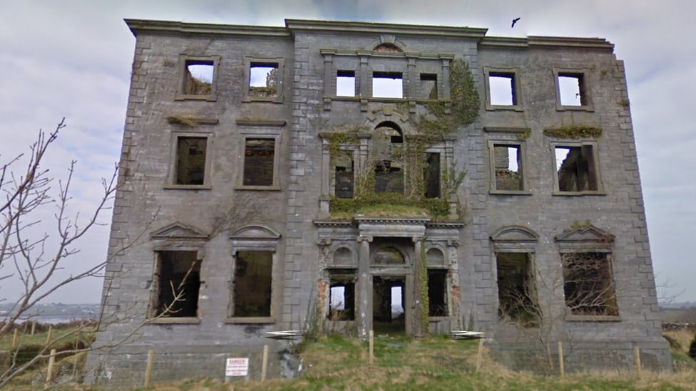 Ireland's Land Acts and the decline of the 'Big House' - BBC News