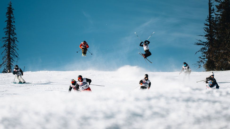 Challenging winter for snowsports in Scotland - BBC News