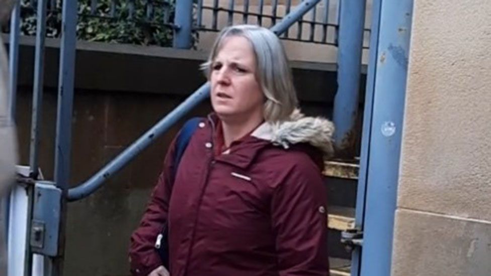 Dundee killer set fire to home to 'burn old life' - BBC News