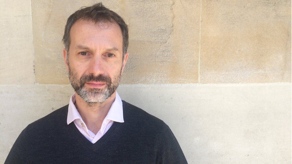 'Labour anti-Semitism row is putting off Jewish students' - BBC News