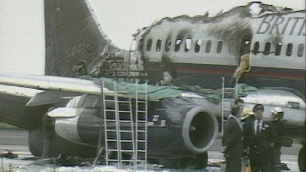 New memorial to 1985 Manchester Airport disaster victims - BBC News