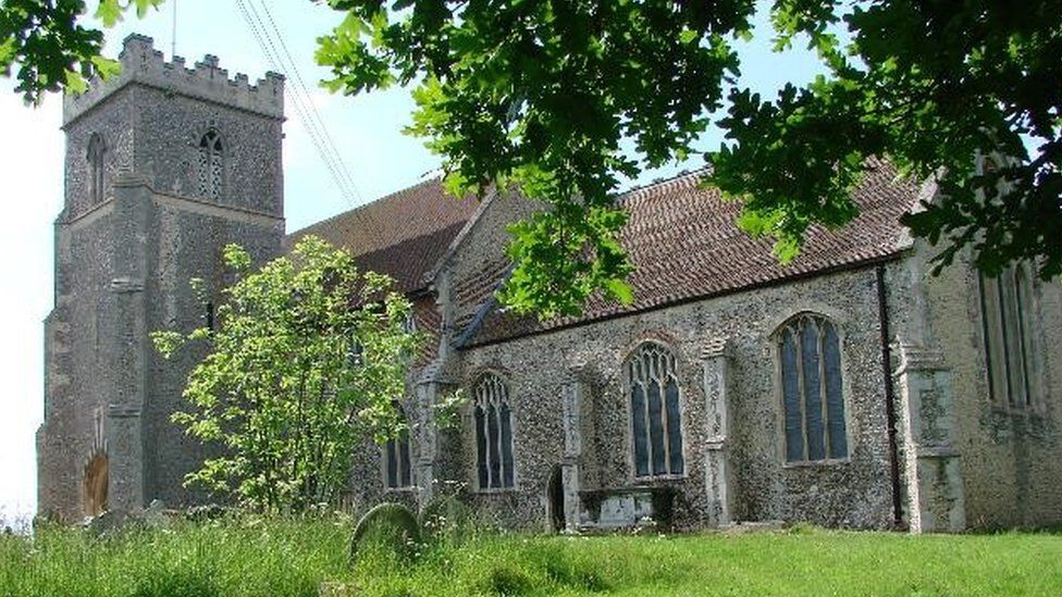 Barham church bells ring out after 74-year silence - BBC News