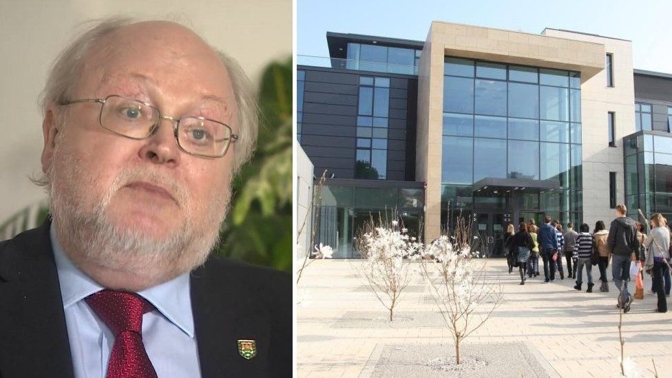 Exeter student US trip ban 'undermines academic freedom' - BBC News