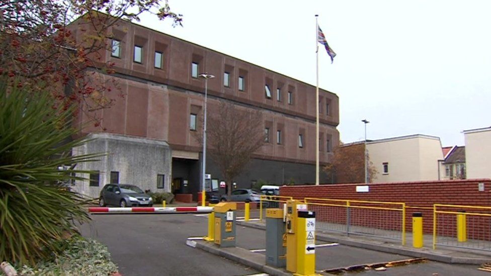 HMP Bristol: Substance abuse blamed for 'protracted rage' - BBC News