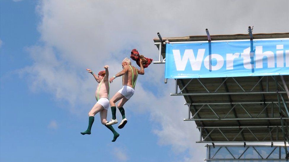 Highs and lows of the Birdman contest - BBC News