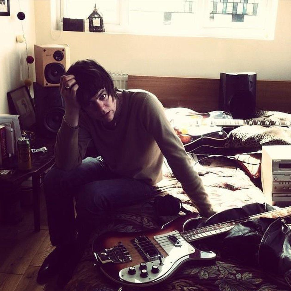 'Crisis' warning over homeless addicts admitted to hospital - BBC News