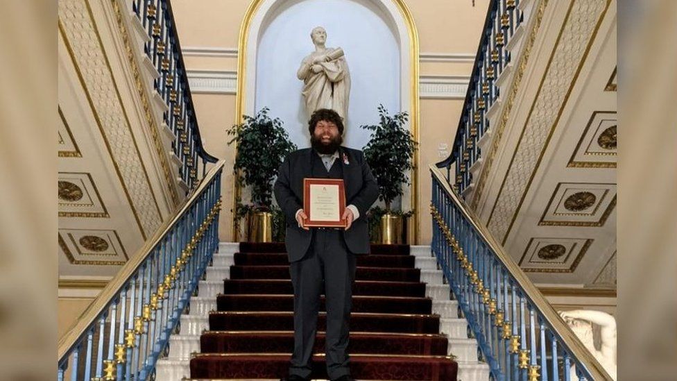 NHS nurse from the Wirral 'amazed' at invite to King's coronation - BBC News