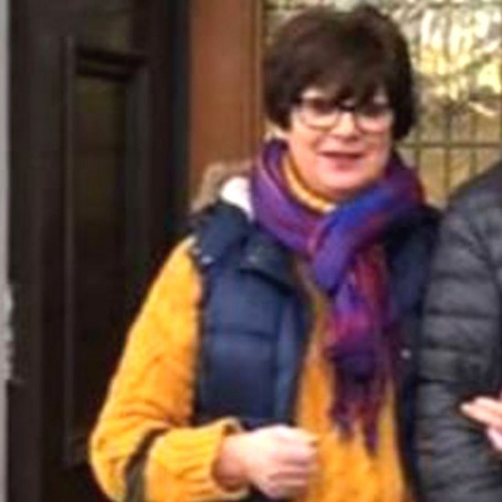 Family tribute to woman found dead in Aberdeen - BBC News