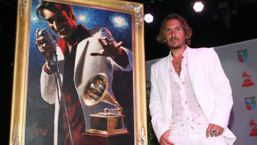 Ateb y Galw: Yr actores Elin Harries - BBC Cymru Fyw