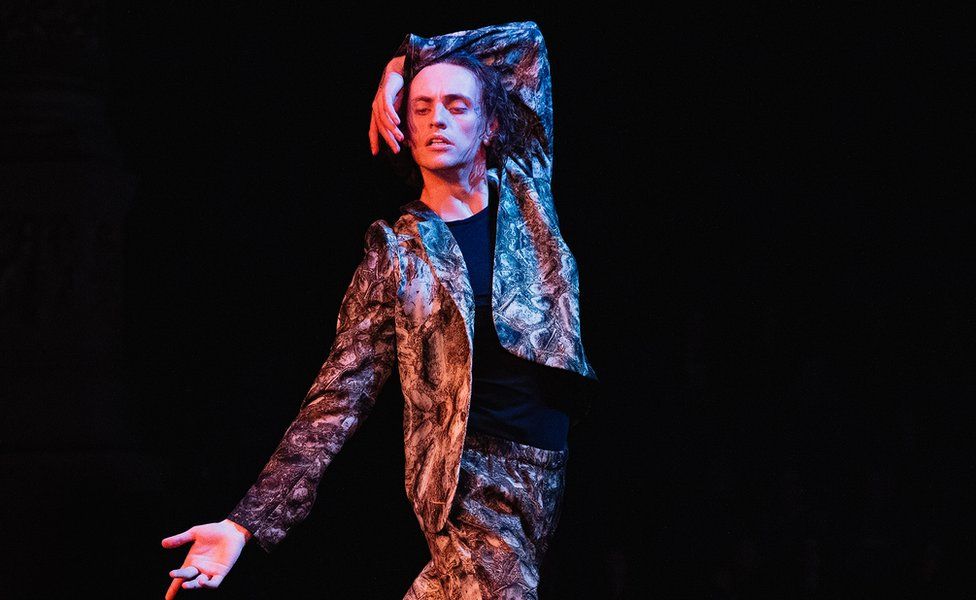 Sergei Polunin 'I wanted to show I was the worst' - BBC News