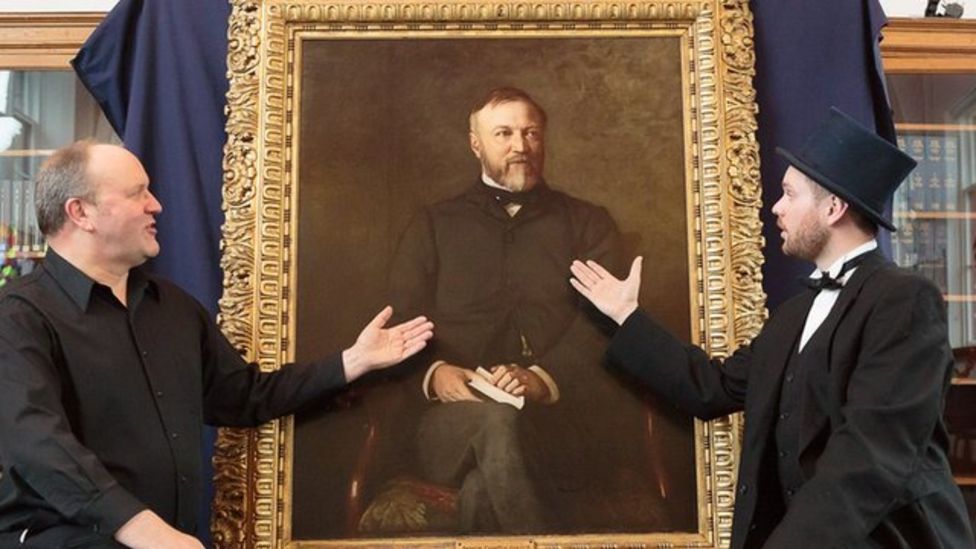 Andrew Carnegie: Gold key gift celebrates theatre makeover - BBC News