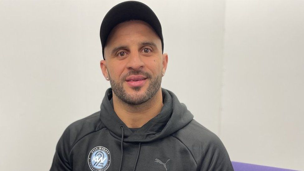Manchester City's Kyle Walker launches academy in Sheffield - BBC News
