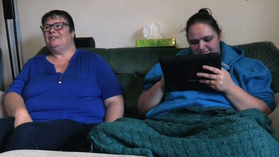 Selective mutism: 'I have a phobia of talking' - BBC News