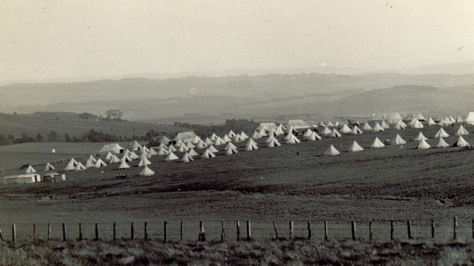 Appeal to uncover forgotten WW1 camps' history - BBC News