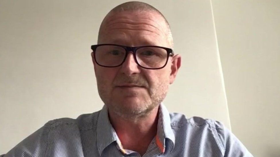 Coronavirus: Concern after boy gets conflicting test result - BBC News