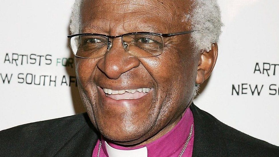 Desmond Tutu: South Africa mourns anti-apartheid hero - BBC News