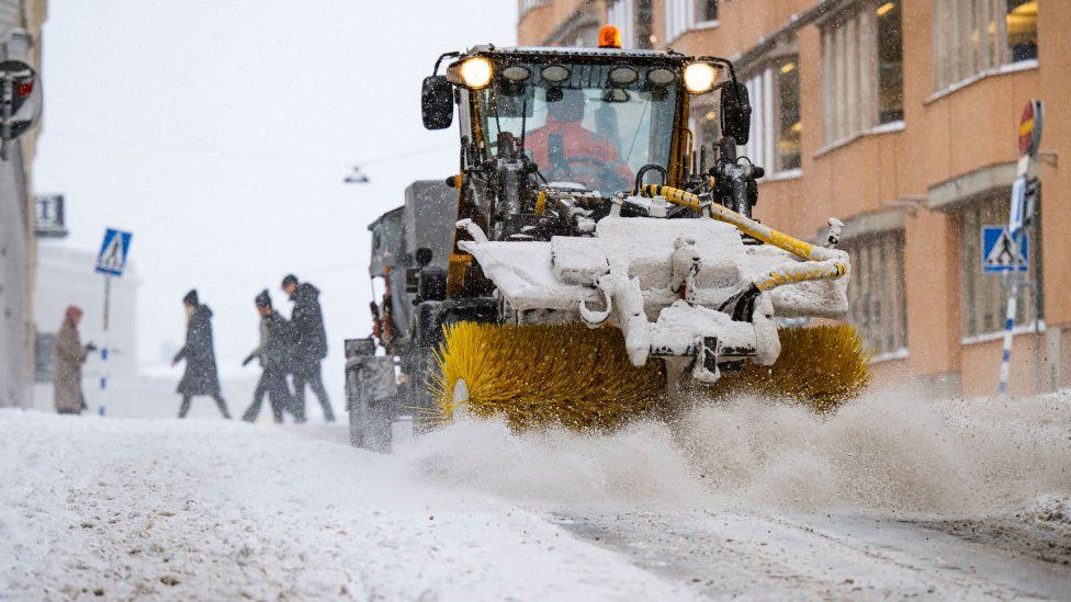 Cold snap and snowy weather across UK and Europe in pictures - BBC ...
