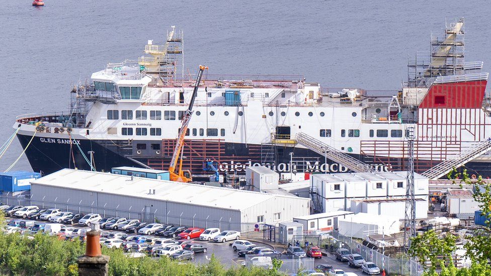 Jim McColl backs bid to expose 'truth' of ferry fiasco - BBC News