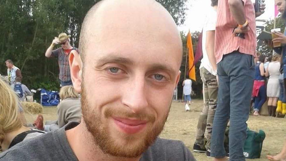 Liam Day climber search: Partner losing hope of finding him alive - BBC News