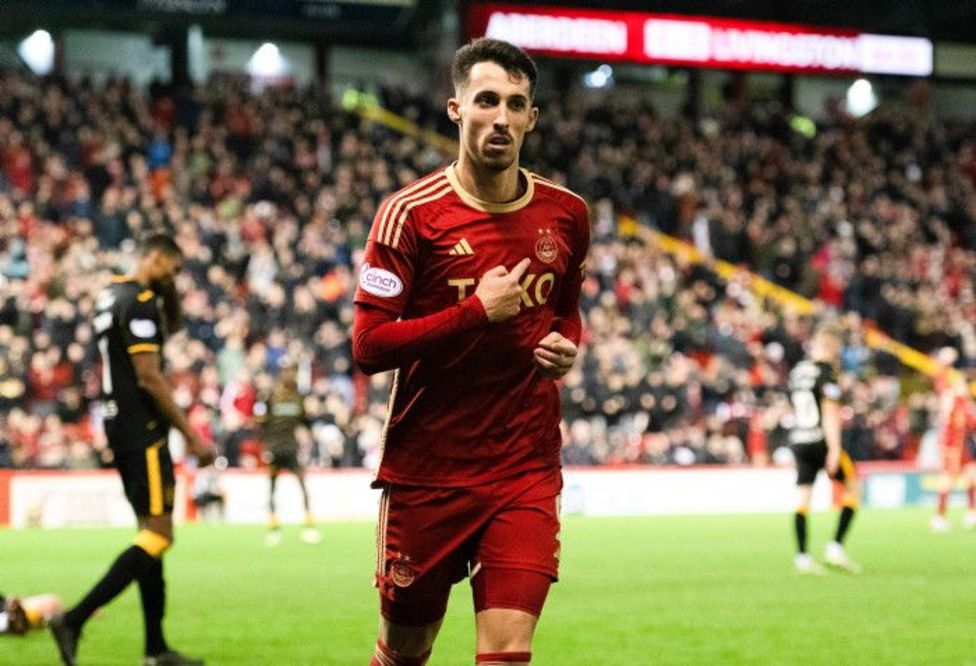 'We want to keep Miovski as long as we can' - Robson - BBC Sport