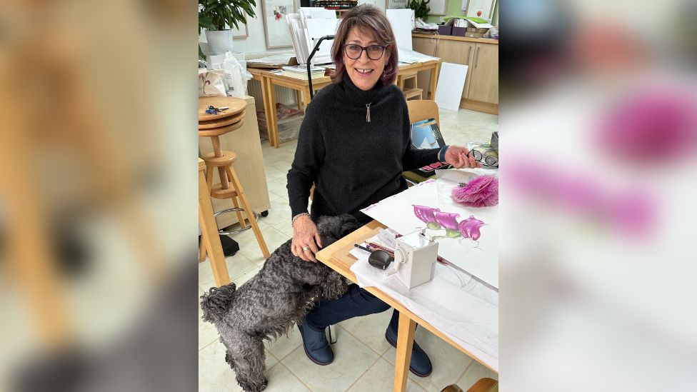 Infected-blood victim 'angry' at lost records - BBC News