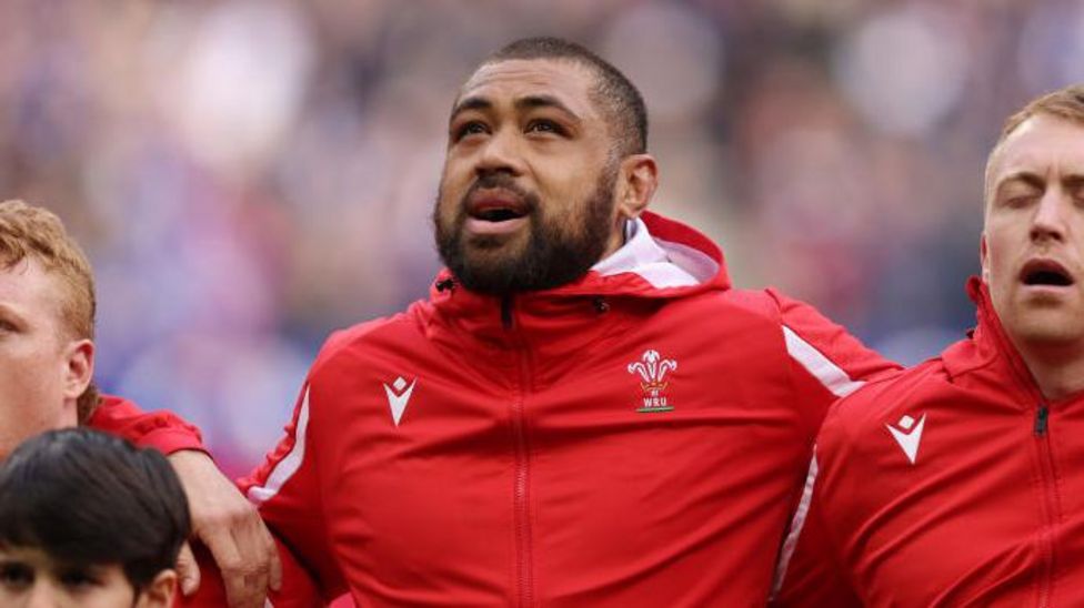 Ken Owens: Dim Cwpan y Byd i gapten rygbi Cymru - BBC Cymru Fyw