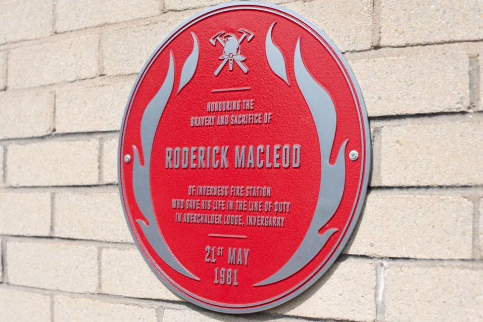 Memorial for firefighter Roderick MacLeod Lewis who died in blaze 43 ...