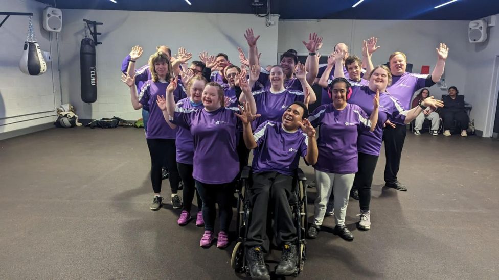 Guide dogs: Government plans to stop businesses refusing access - BBC News